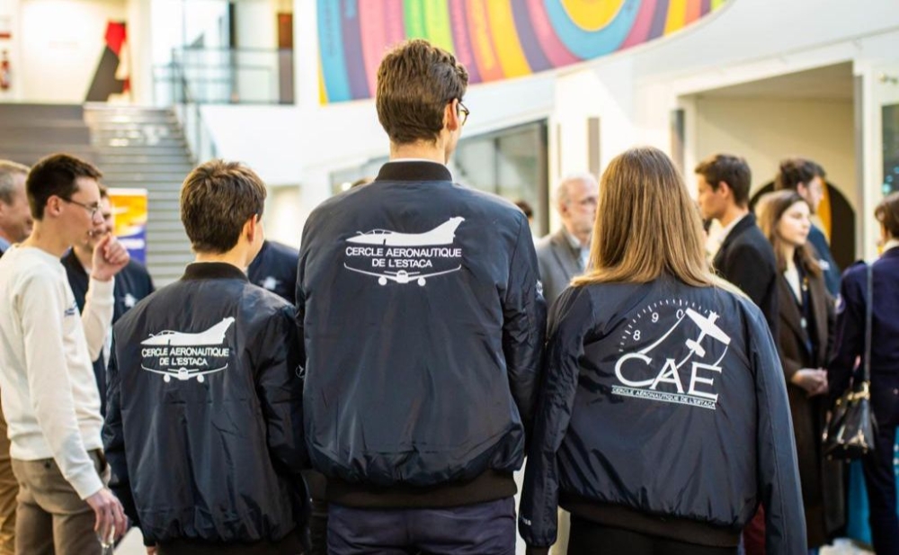 Building an A320 simulator during engineering studies